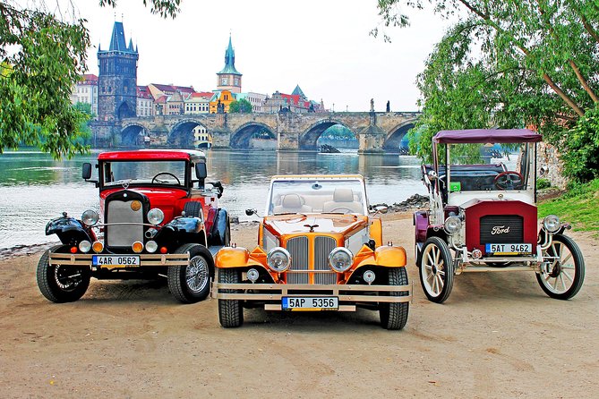 1,5 hour oldtimer convertible Prague sightseeing tour - Analyzing the Price and Overall Value