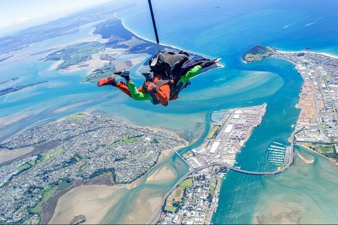 15,000ft Tandem Skydive in Tauranga - Bay of Plenty - The Sum Up