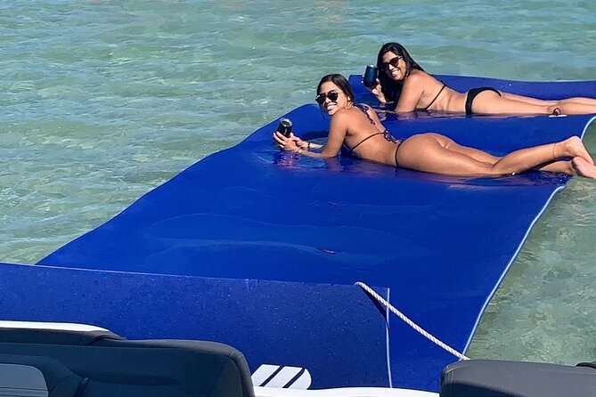 19 Ft Boat Tour Around the Miami Bay, 2 or 4 Hours, 6 People - Frequently Asked Questions