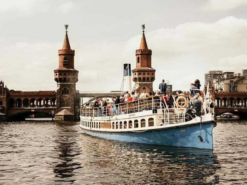 1h Berlin-Cruise with 140 year old electrified steamship - An Authentic Look at Berlin from the Water