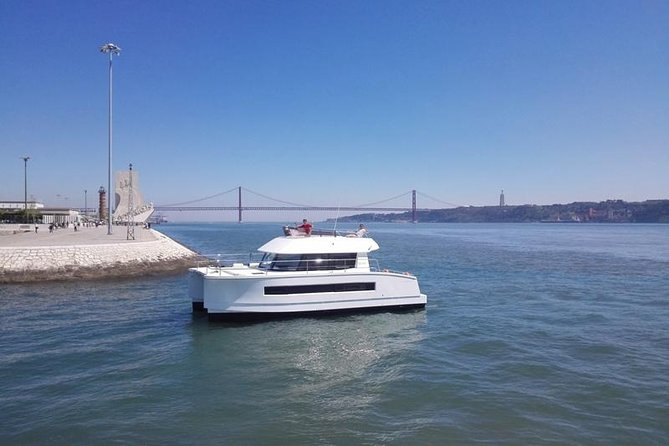 1H Power Catamaran up to 18 People in Lisbon - Inclusions and Exclusions