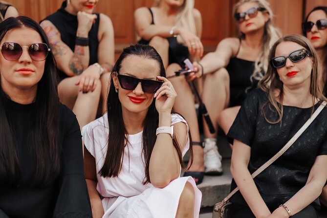 1H Private Photoshoot in Old Town of Riga - Authenticity and Value: Why Travelers Love It