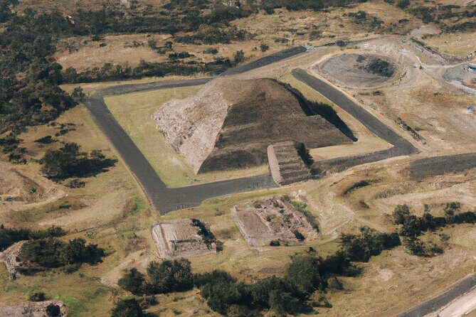 1hr Private Helicopter Tour - Mexico City & Teotihuacan Pyramids - An Introduction to the Helicopter Tour Experience