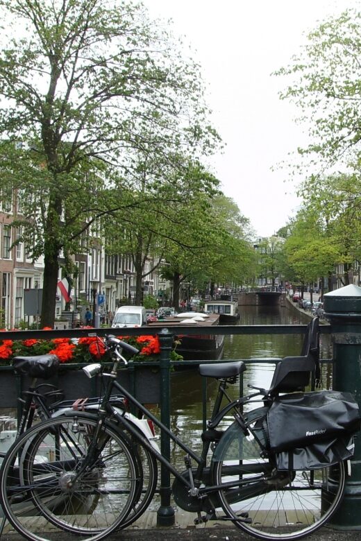 2.5-Hour Amsterdam Sightseeing Tour by Bike - FAQ