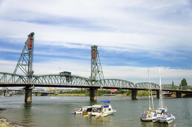 2.5-hour Dinner Cruise on Willamette River - What’s Included and What’s Not