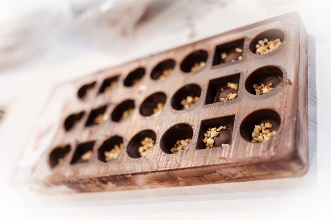 2.5h Belgian Chocolate Pralines Workshop in Brussels - An Honest Look at Brussels Chocolate Pralines Workshop