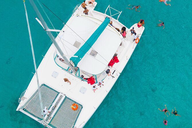 2.5hr Private Catamaran Cruise with Snorkeling, Bar, Food - Key Points