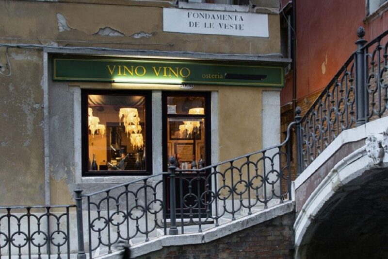 2-Course Dinner in a Typical Venetian Restaurant - Why This Experience Works