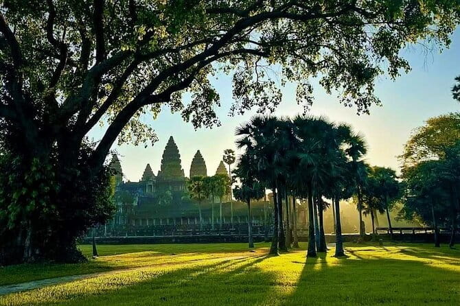 2 Day Cambodia Private Guided Tour in Angkor Temples - Exploring Cambodia’s Ancient Marvels: A 2-Day Private Guided Tour of Angkor Temples