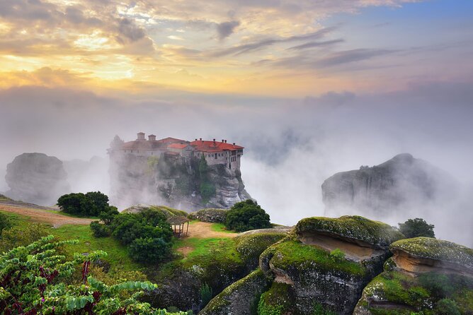 2-Day Delphi Meteora Tour From Athens - Exploring the UNESCO-listed Meteora Monasteries