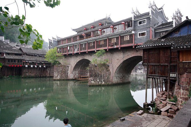 2-Day Fenghuang Old Town and Dehang Miao Village Private Tour with Accommodation - FAQ