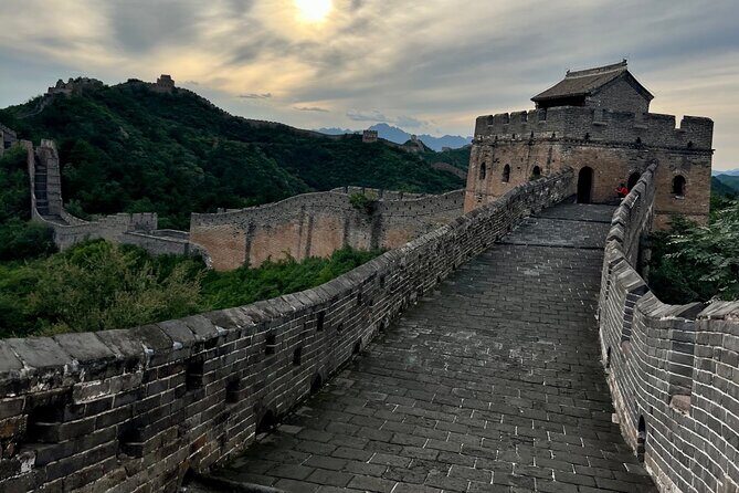 2-Day Great Wall Hiking: Jiankou, Mutianyu, Gubeikou &Jinshanling - The Experience at a Glance