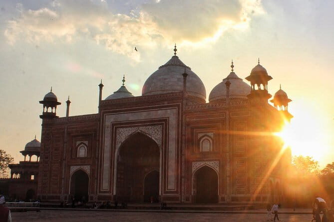 2 Day Guided Golden Triangle Tour From New Delhi - What the Tour Includes & What It Doesn’t