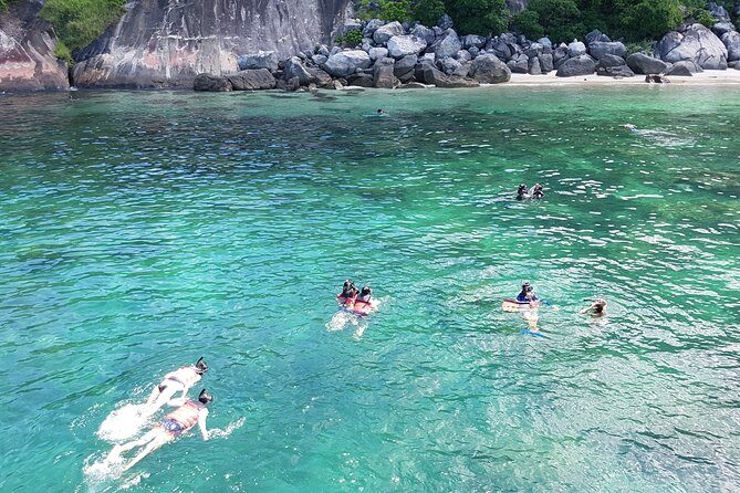 2-Day Hoi An and Cham Island Private Guided Tour with Sea Trek - Authentic Food and Local Flavors