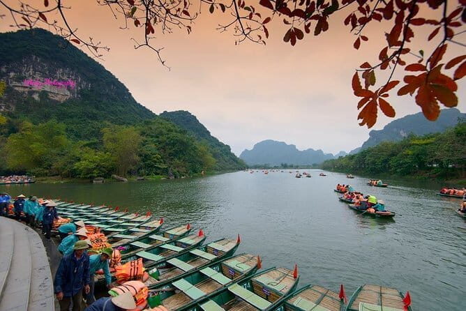 2-day Ninh Binh & Halong Bay: 2 World Heritage Sites - Day 2: Halong Bay and Its Majestic Waterways