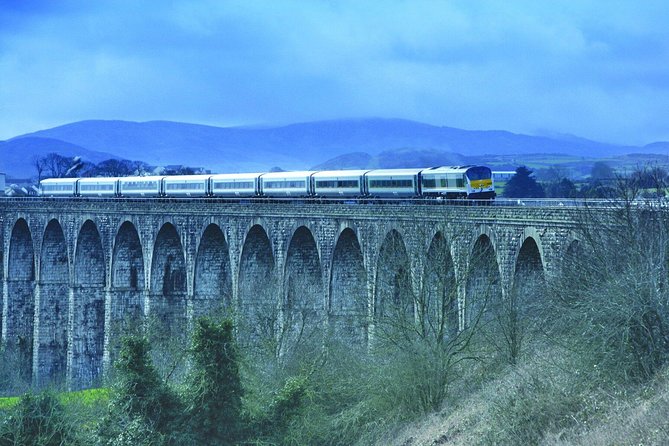 2-Day Northern Ireland Rail Tour: Belfast, Antrim Coast, and Giants Causeway - Detailed Itinerary: From Dublin to Giants Causeway