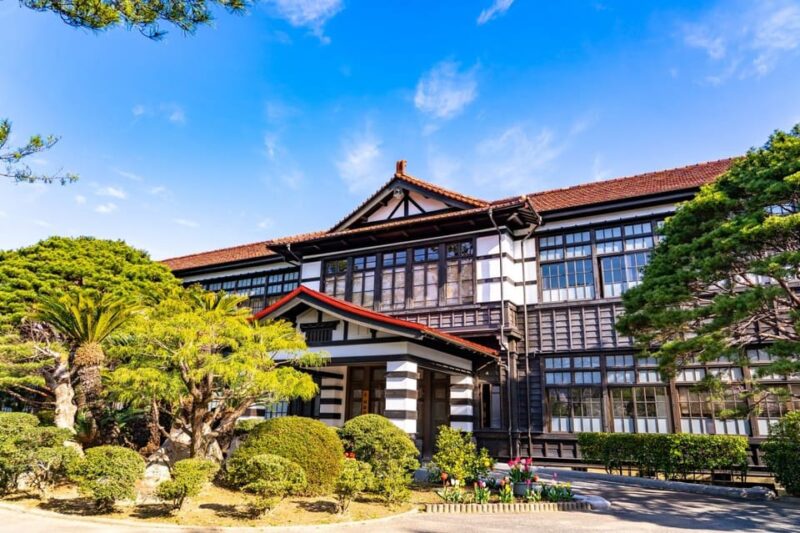 2-Day ONE WAY on Bus to Hiroshima via Yamaguchi From Fukuoka - Tsunoshima Observatory and Motonosumi Inari Shrine