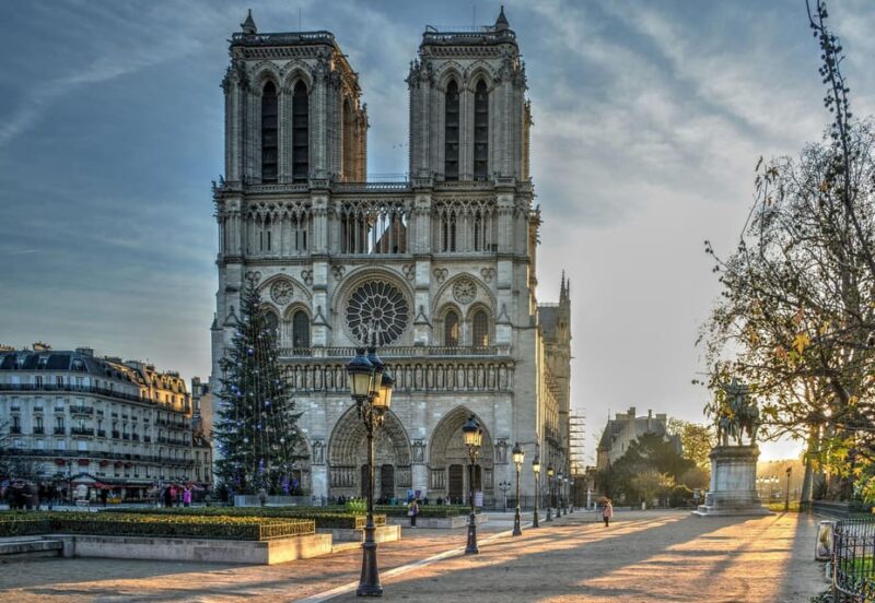 2-Day Paris Tour: Personalized Luxury with an Expert Guide - What Makes This Tour Stand Out