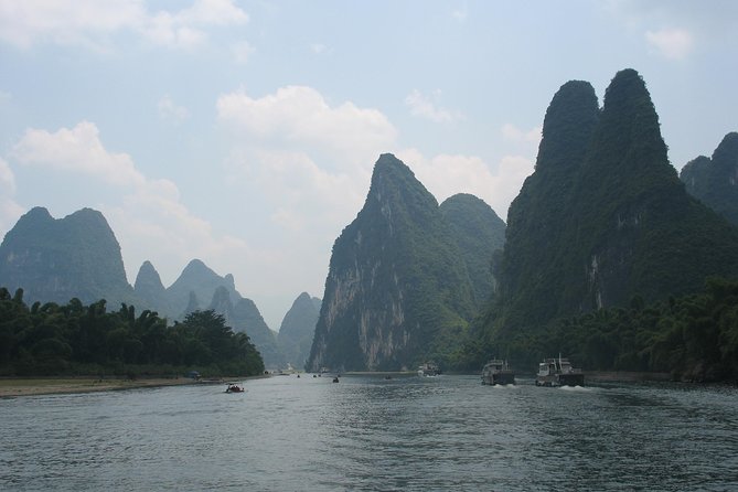 2-Day Private Tour: Classic Li River Cruise and Longji Terrace Tour - Day 2: The Li River Experience and Yangshuo
