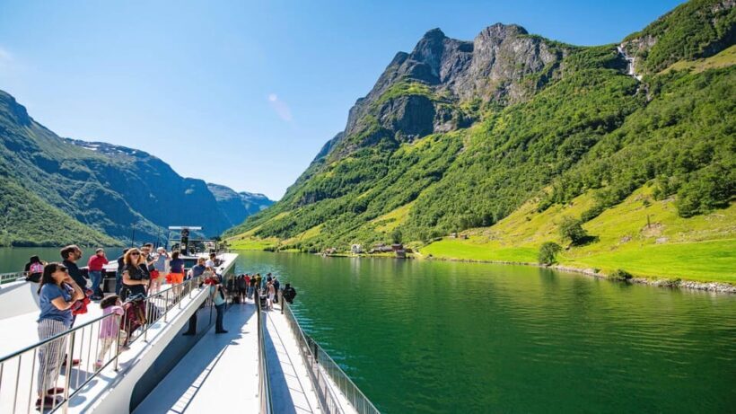 2-Day Private Tour with Flåm Train, Hardagerfjord & Cruise - Key Points