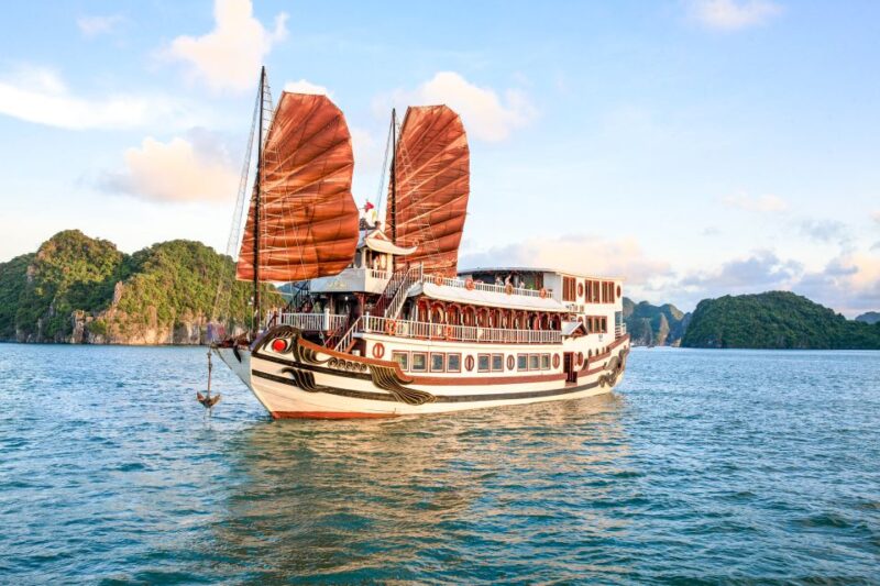 2-Day Royal Palace Ha Long Bay & Ti Top Island Cruise - Key Points