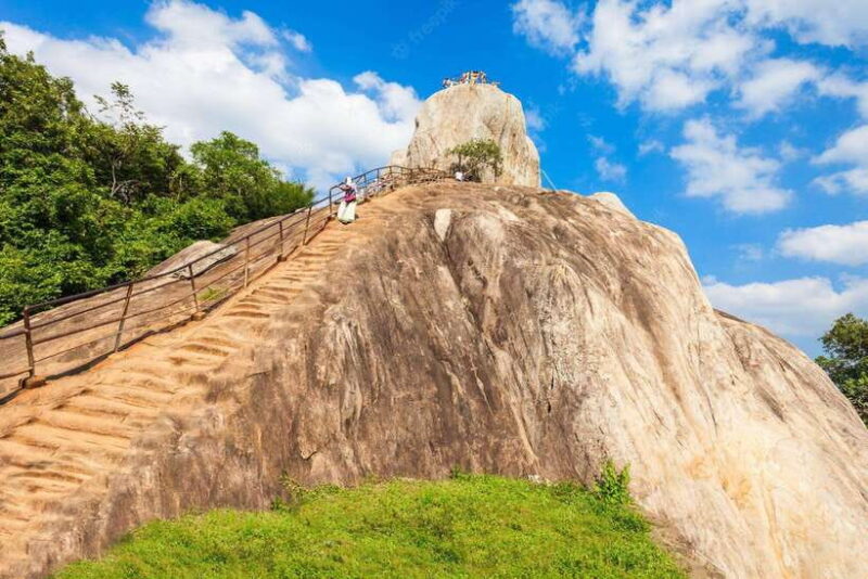 2 Day tour from Kandy: Sigiriya Polannaruwa and Anuradhapura - Key Points