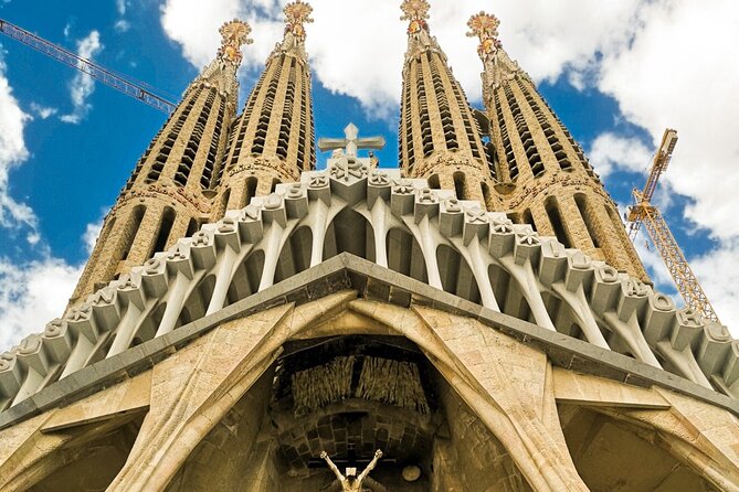 2-Day Tour: Gaudi & Sagrada Familia + Montserrat & Winery - In-Depth Review of the Tour