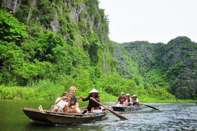 2-Day Tour Hoa Lu - Tam Coc - Mua Cave - Cuc Phuong - Galaxy Cave - Exploring Ninh Binh: A Natural and Cultural Treasure