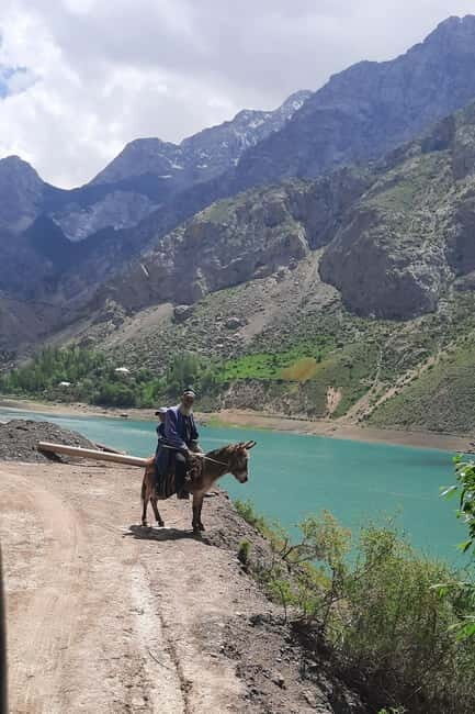 "2-Day Tour to Fann Mountains: Voru Village & Seven Lakes" - Key Points