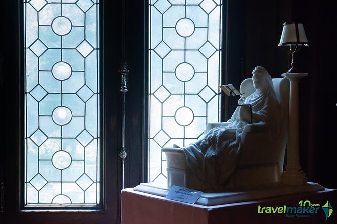 2-Day Transylvania From Bucharest: Brasov, Bran, Sighisoara - Discovering Bran Castle