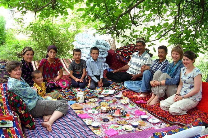 2 Day Ukhum Hiking Tour from Bukhara - Key Points