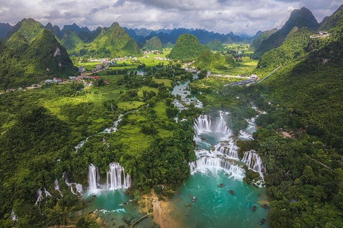 2 Days 1 Night Ban Gioc Waterfall Tour from Hanoi By Limousine - Key Points