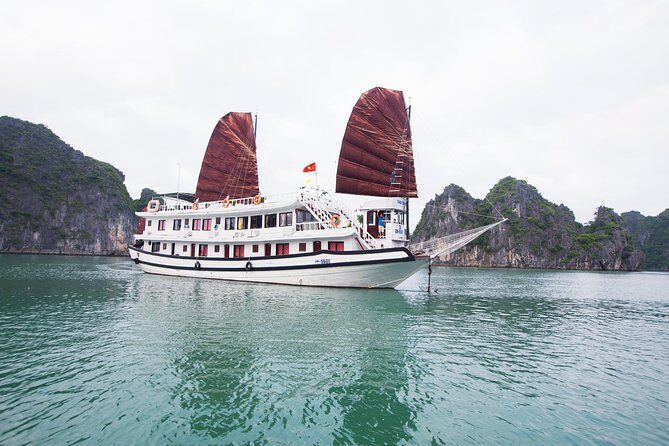 2 Days 1 Night on Swan Cruises visiting Bai Tu Long bay Thien Canh Son cave - The Small Group Dynamic