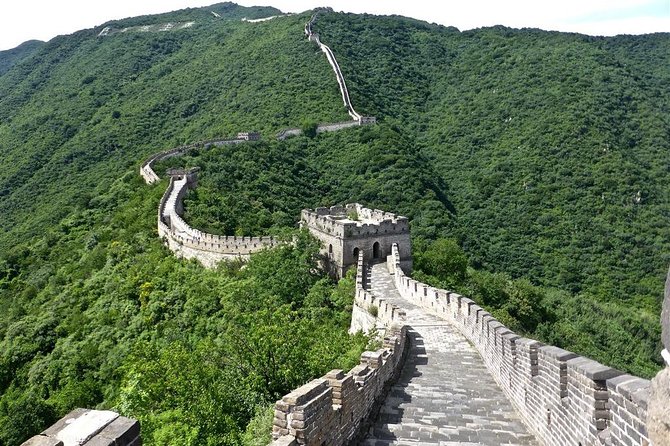 2 Days Beijing Group Tour Including Great Wall And Forbidden city - Day 2: The Great Wall and Ming Tombs