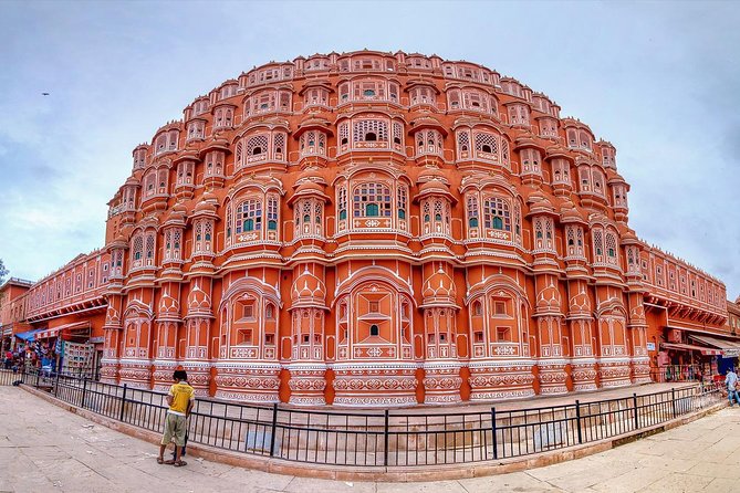 2 Days: Guided Jaipur Tour With Hotel, Lunch & Entry Fee - How the Experience Feels