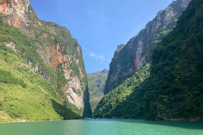 2 Days Ha Giang Loop Motorbike Tour through the Mountains - An In-Depth Look at the Ha Giang Loop Experience