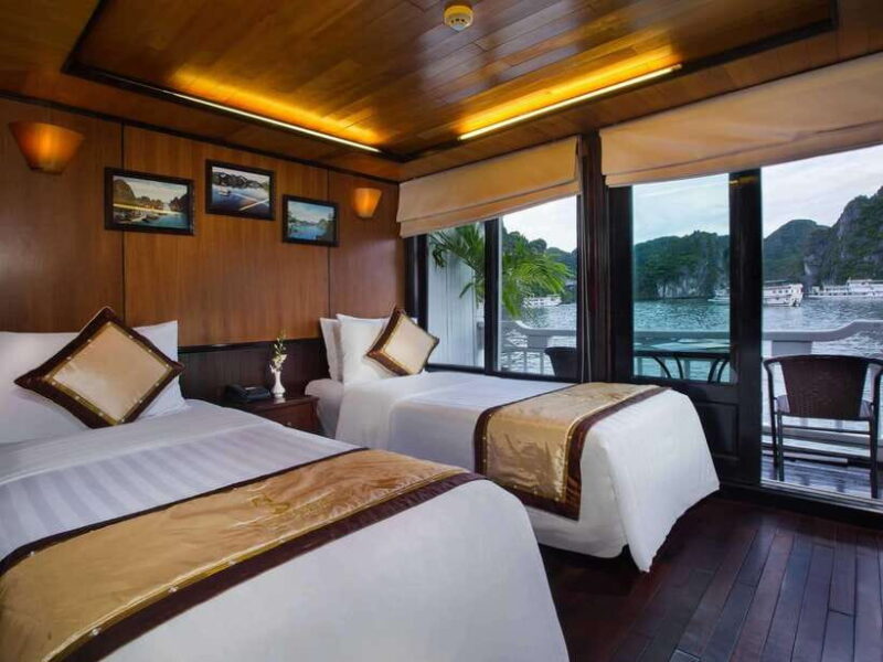 2 Days: Ha Long Bay overnight cruise with private balcony - The Experience of the Cruise: A Deeper Dive