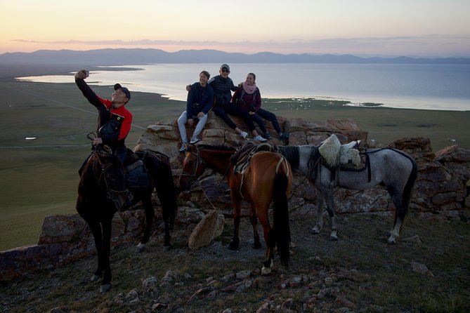 2-Days in Song Kul Lake as Nomad - horseback riding & Yurt stay - Key Points