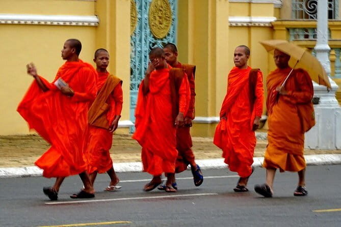 2 Days Private Guide Tour Phnom Penh Heritage - How the Tour Works and What to Expect