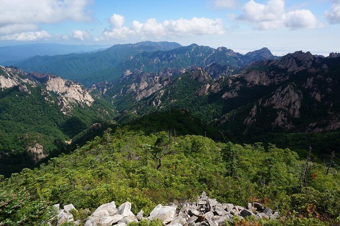 2-days: Real Hiking to Mt Seorak Summit(1,708m) with Professional Mountaineer - FAQ