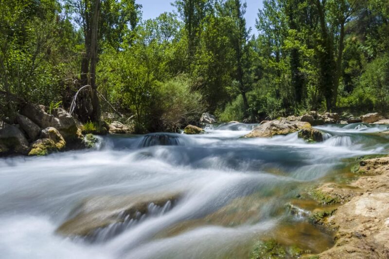 2 Days Snow Escape from Valencia - Dining and Resting: Fuel for Adventure