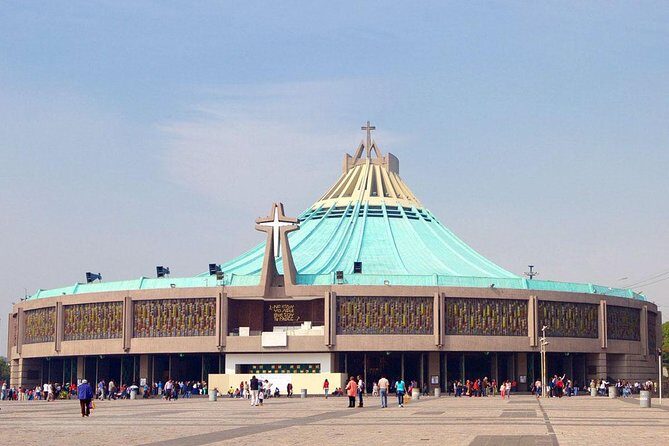 2 Days visiting Basilica of Guadalupe, Pyramids, Frida Kahlo museum & Xochimilco - A Deep Dive into the Itinerary