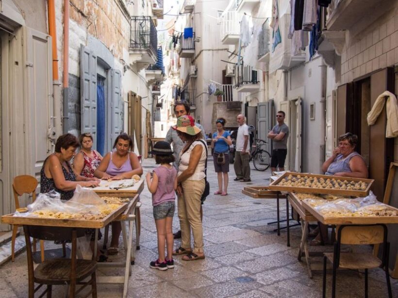 2-Hour Bari City Tour - Visiting the Basilica di San Nicola: The City’s Spiritual Heart