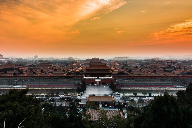 2-Hour Beijing Private Jingshan Coal Hill Park and Beihai Park Walking Tour - What the Tour Gets Right