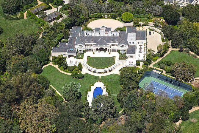 2 Hour Celebrity Homes Tour - A Closer Look at the Experience