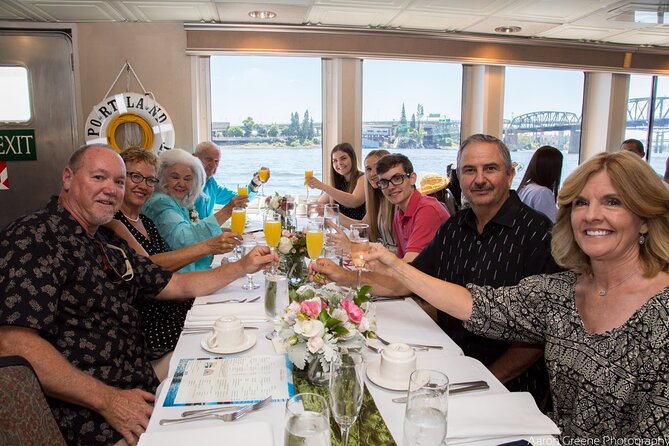 2-hour Champagne Brunch Cruise on Willamette River - Delightful Buffet Brunch Offerings