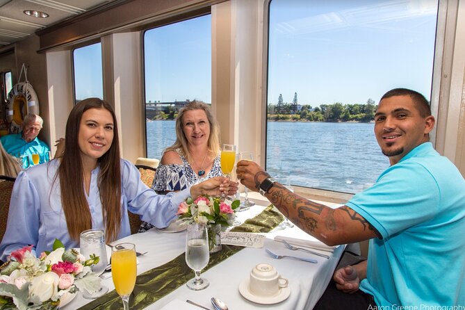 2-hour Champagne Brunch Cruise on Willamette River - Live Piano Music and Ambiance