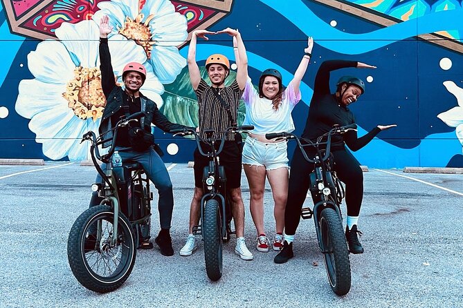 2 Hour Dallas Night Sightseeing E-Scooter Tour - Exploring the Arts District