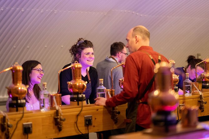 2 Hour Gin School Experience in Aberdeen - Botanicals and Gin-Making