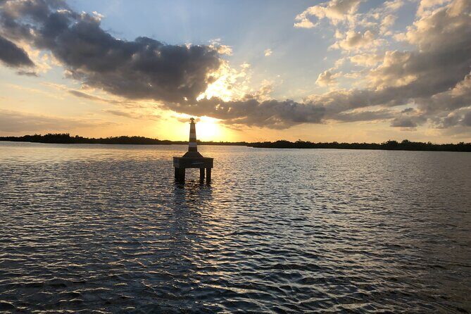 2 Hour Guided Sunset Boat Tour of the Indian River Lagoon - An In-Depth Look at the Tour Experience